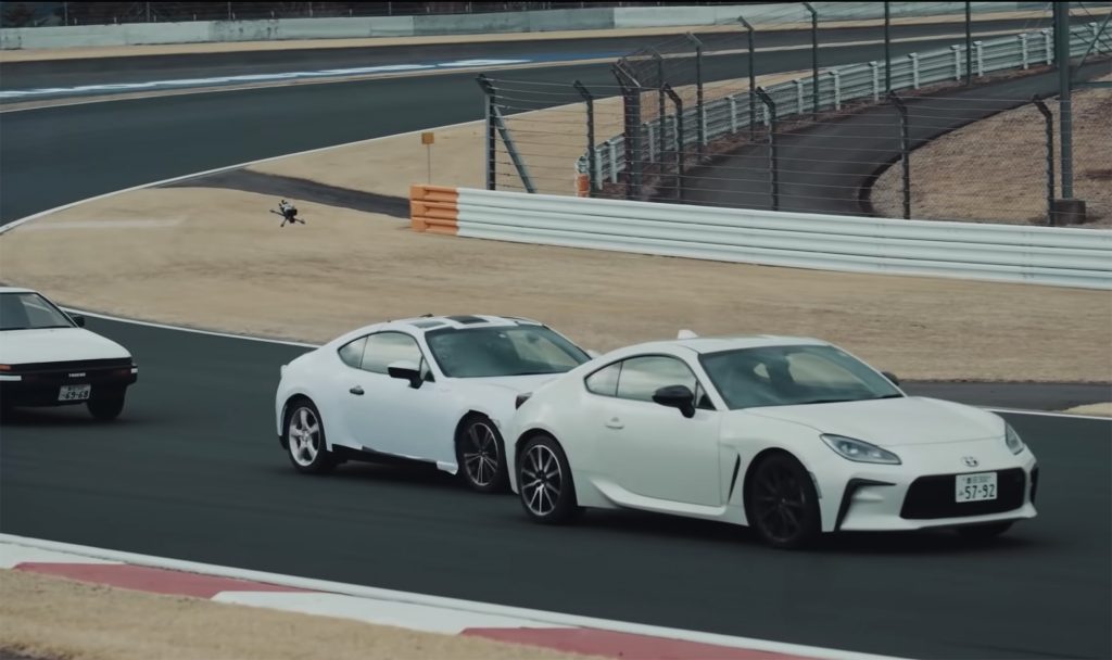 30秒をドローンカットで表現したトヨタのTVCM「GR86 [THE FR]」～ ドリフトする3台のGR86に 飛び込むFPVドローン | VIDEO SALON.web | 映像制作・動画 ...