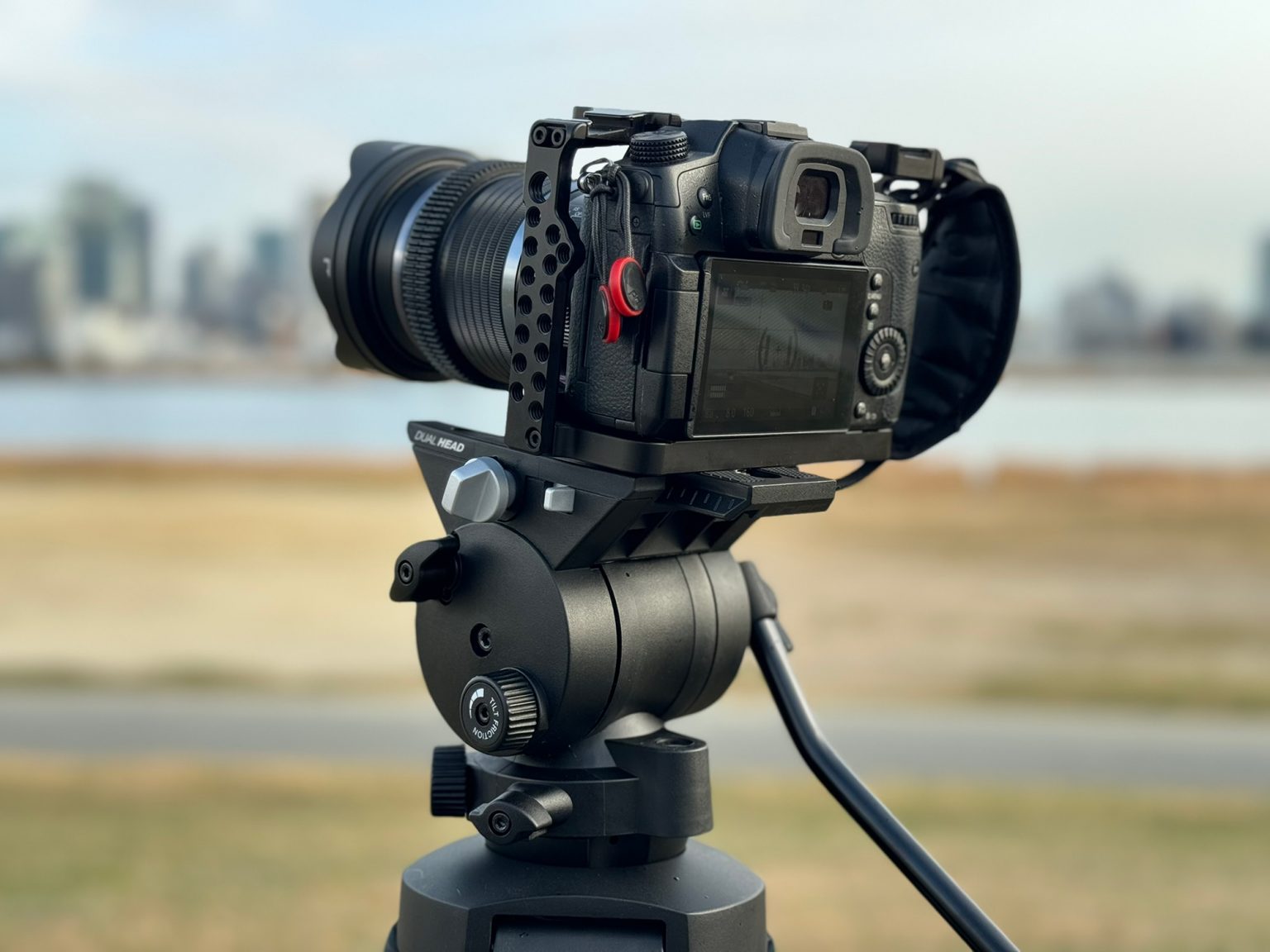 Libec TH-Vは可変ドラッグシステムを採用したエントリーに最適なビデオ三脚 | VIDEO SALON.web | 映像制作・動画編集のための月刊誌ビデオサロンが運営するWebマガジン