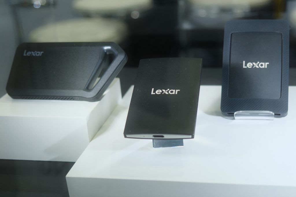 【CP+2024】Lexar、防塵・防水のSDカードやポータブルSSD、ARMORシリーズを展示 | VIDEO SALON.web | 映像制作・動画編集のための月刊誌ビデオサロンが運営する ...