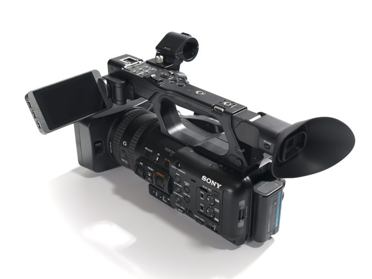 【ソニーPXW-Z200／HXR-NX800】この先10年を見据えた新世代の業務用ハンドヘルドカメラが登場！ 現場目線で気になる部分をチェックしてみた。 | VIDEO SALON.web ...