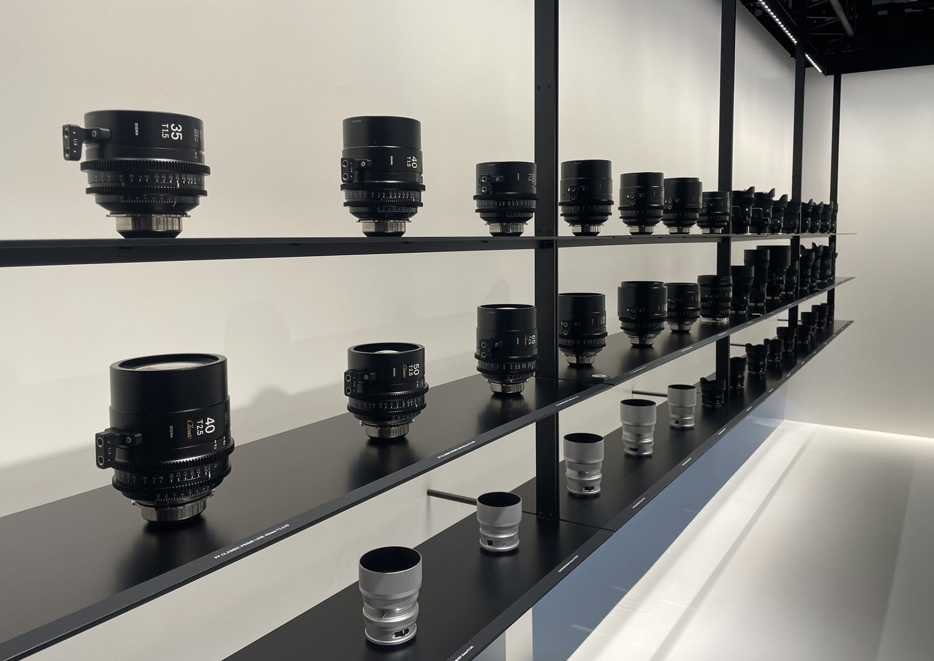 【Inter BEE 2025】SIGMA、ハイブランドのショップのようなブースの中に入って、これから発売されるAF対応のシネマレンズとSigma BFを触る | VIDEO SALON ...